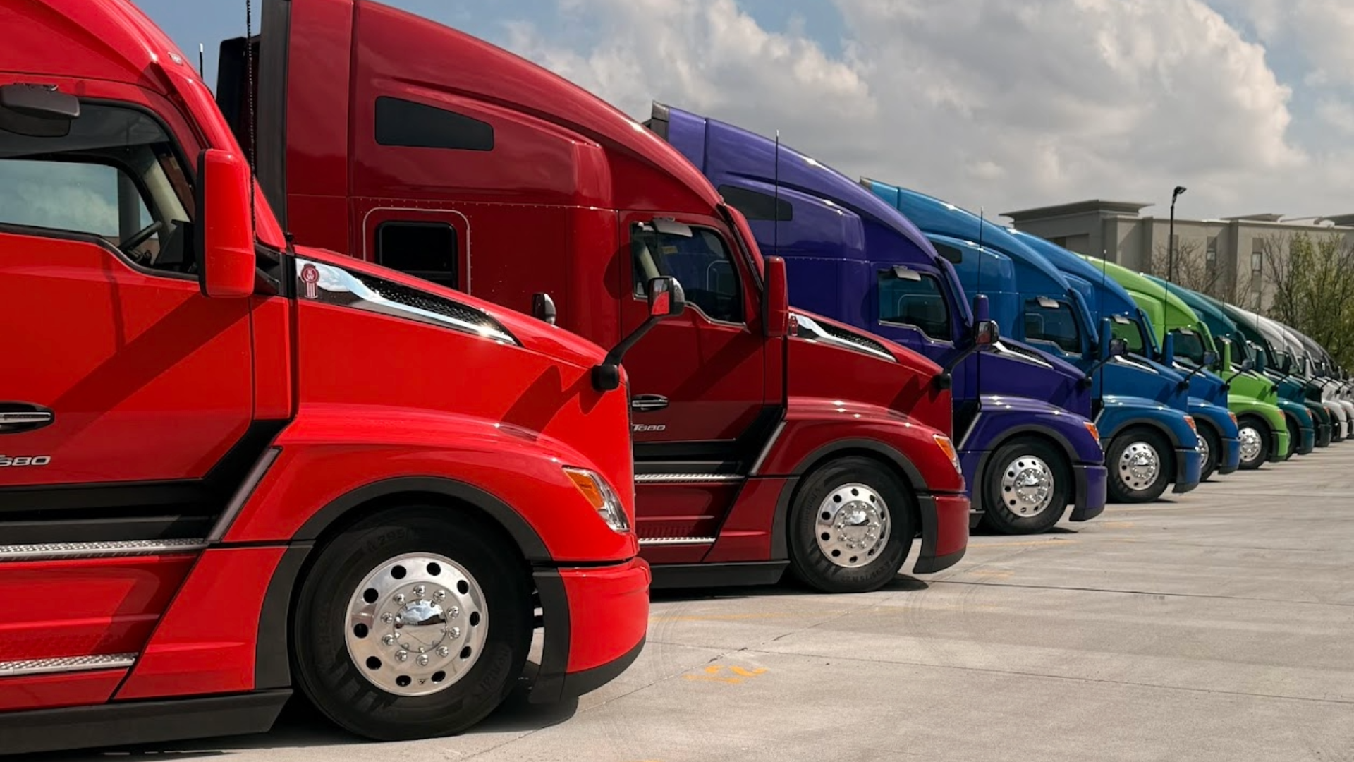How Transparent Truck Leasing Puts Owner-Operators Behind the Wheel